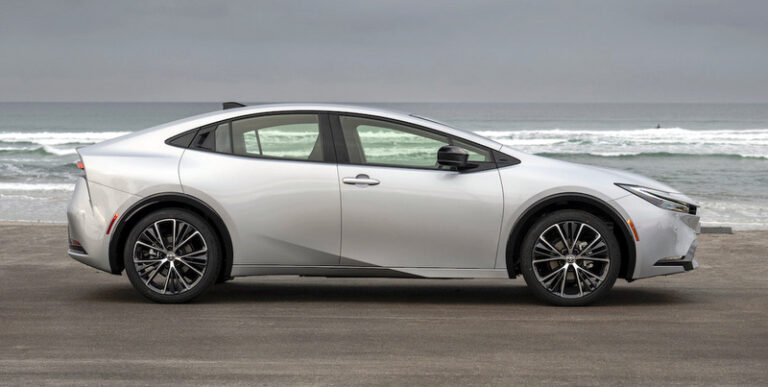 Flash Drive: 2023 Toyota Prius Hybrid | Clean Fleet Report