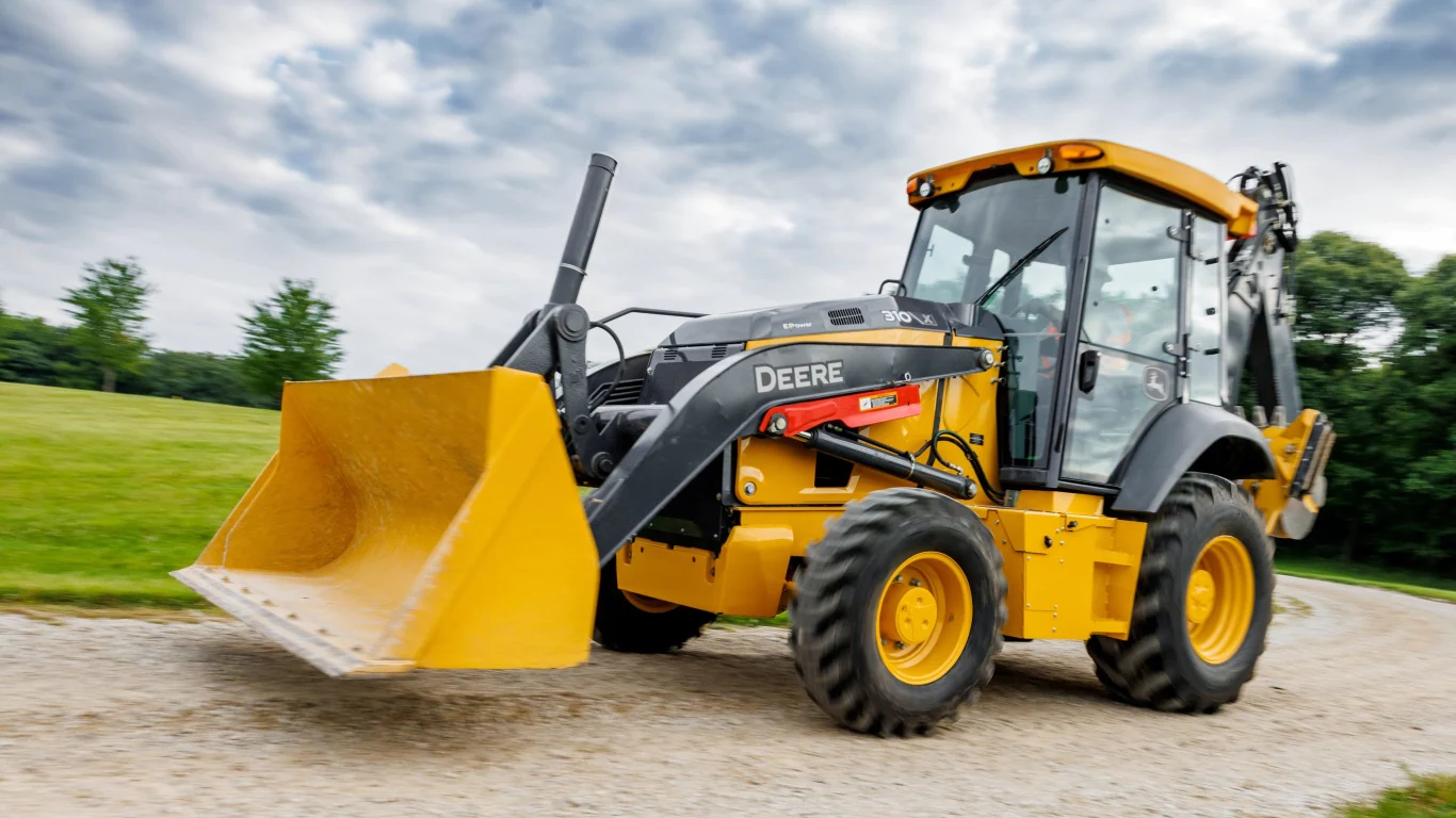 John Deere electric backhoe | Clean Fleet Report