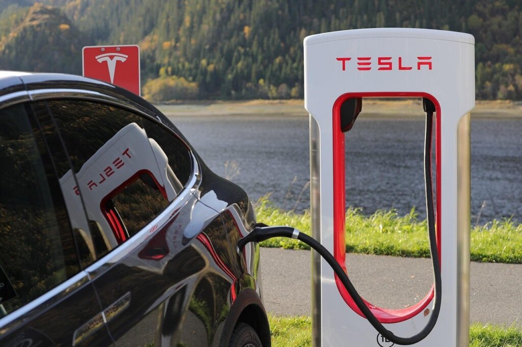 Tesla Model X charging | Clean Fleet Report